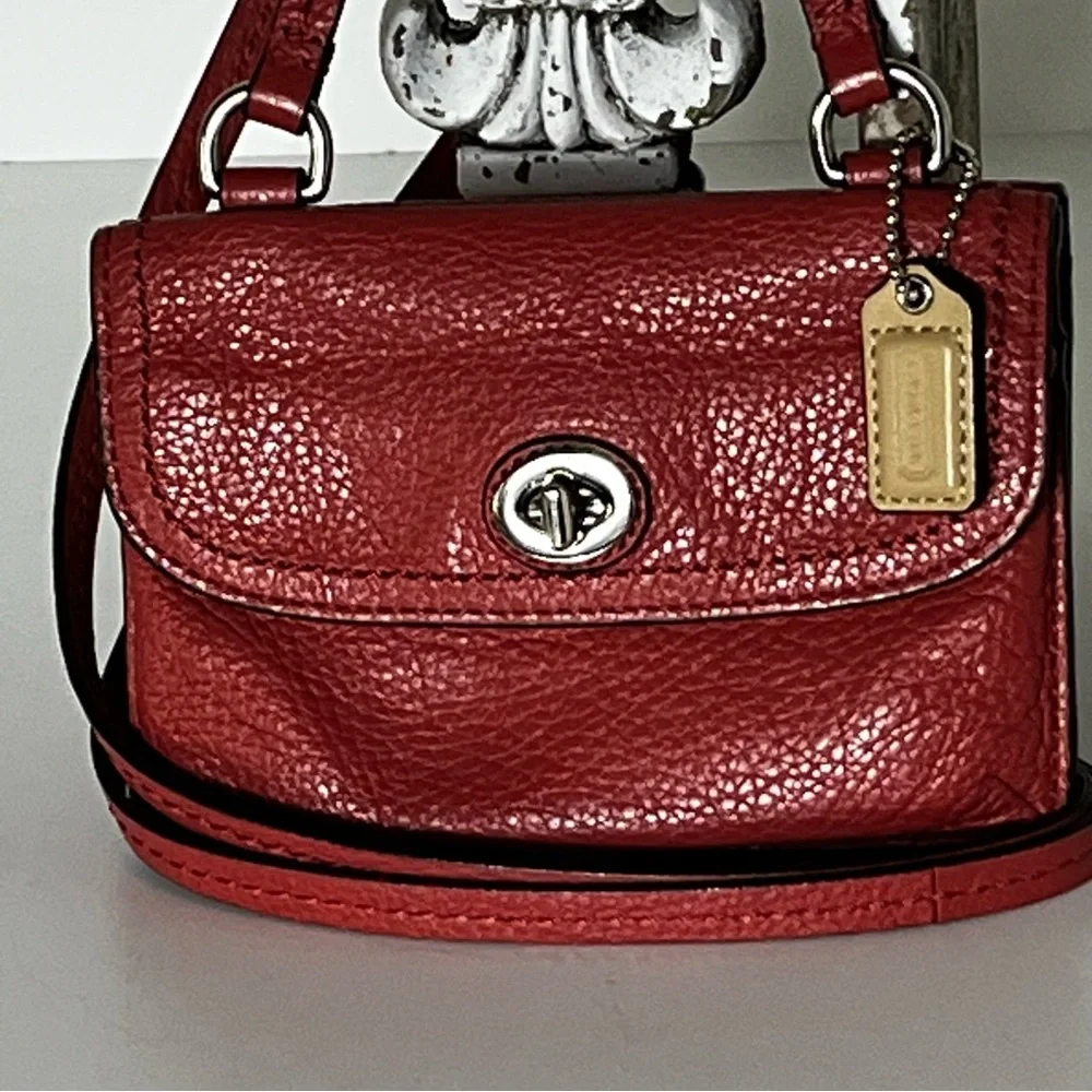 Coach | Bags | Coach Park Pebble Leather Dylan Crossbody Wallet Bag ...